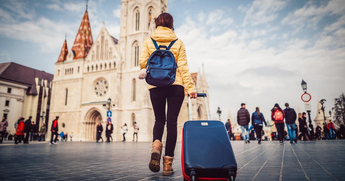 Tourists Keep Traveling The World, Even With Rising Prices