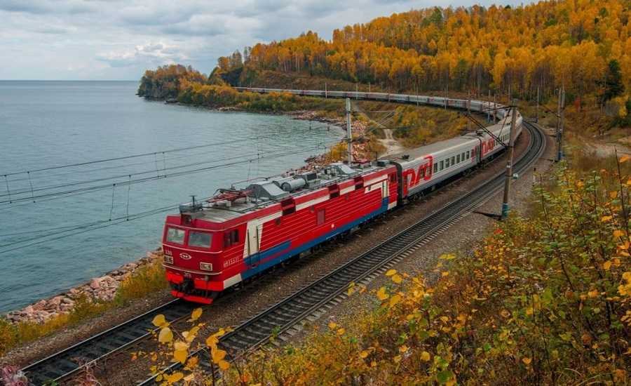 Scenic Train Journeys Around The World | 27 Rail Adventures To Book Today
