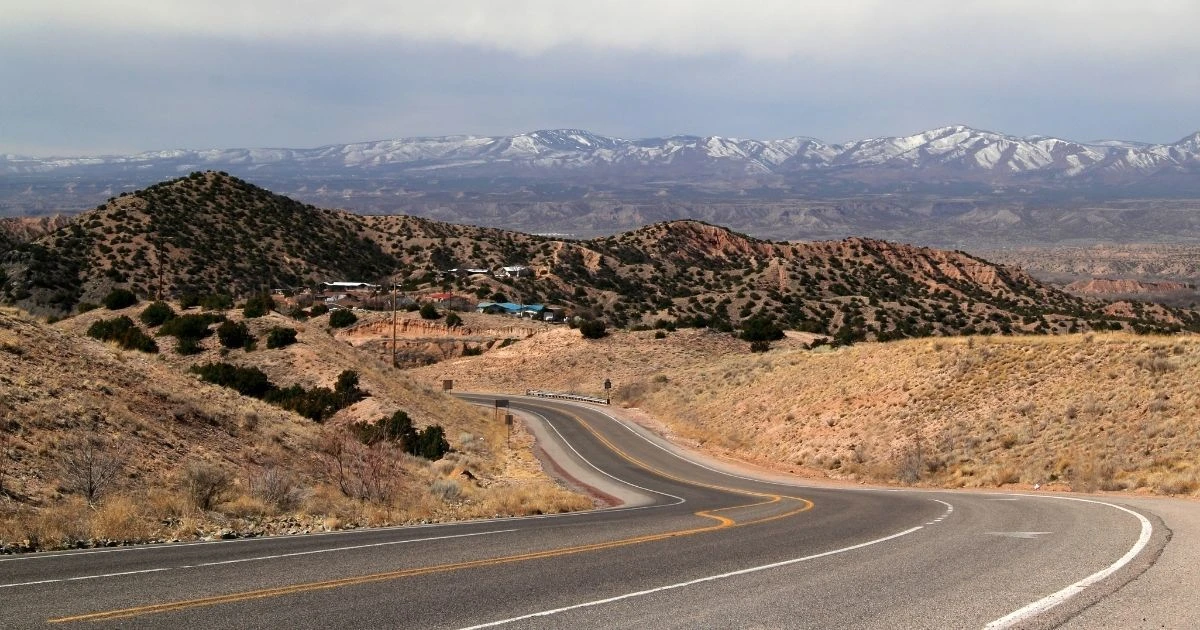 30 Must-See Stops On The Drive From Albuquerque To Santa Fe