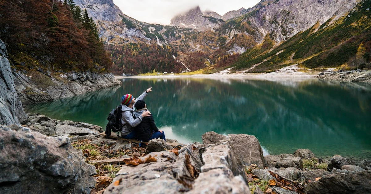 33 Best Places To Travel In October [Budget & Luxury Options]